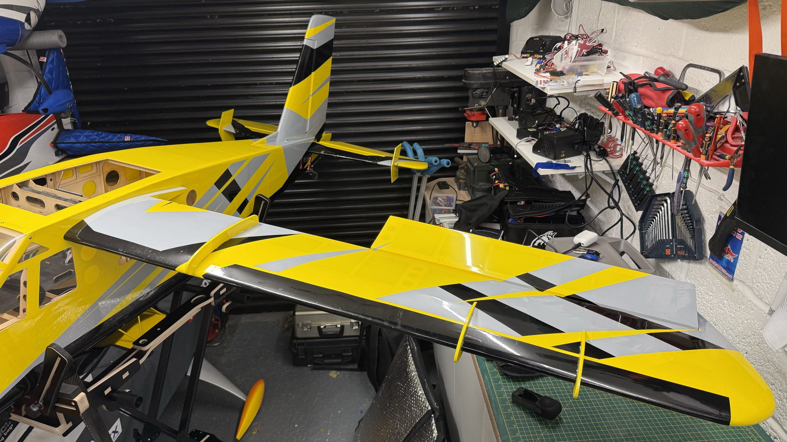 What is Crow Braking and How Is It Different from Flaps? – Matt Takhar RC